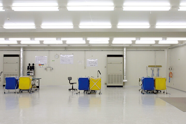 RTM・HP-RTM製法とは？CFRP | 株式会社UCHIDA